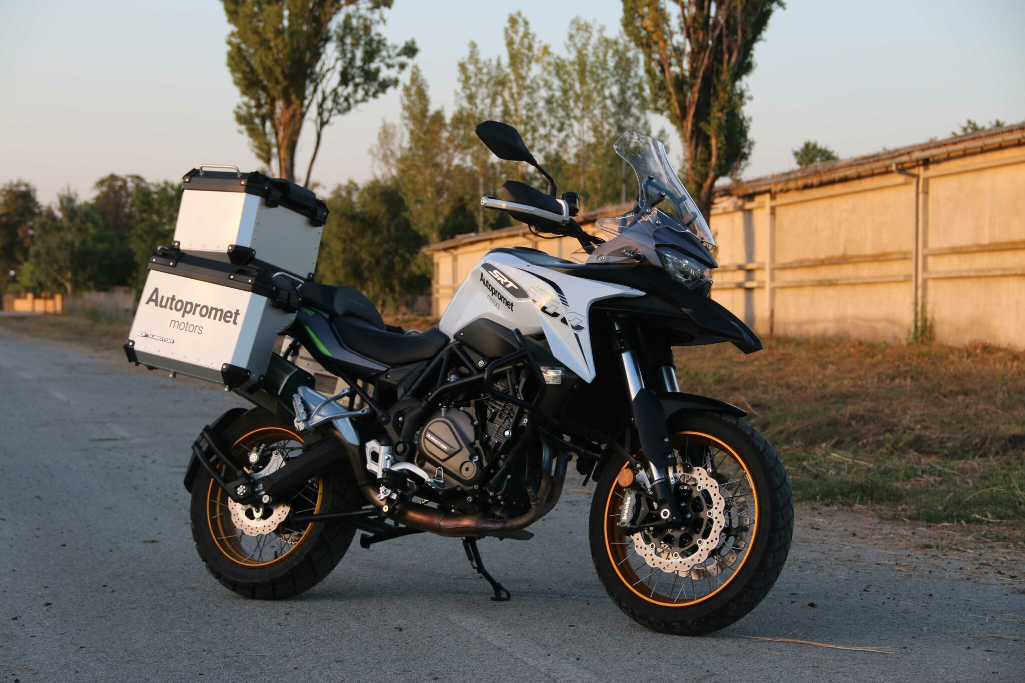 QJMOTOR SRT700X - Najkompletniji i najpovoljniji adventure u svojoj ...